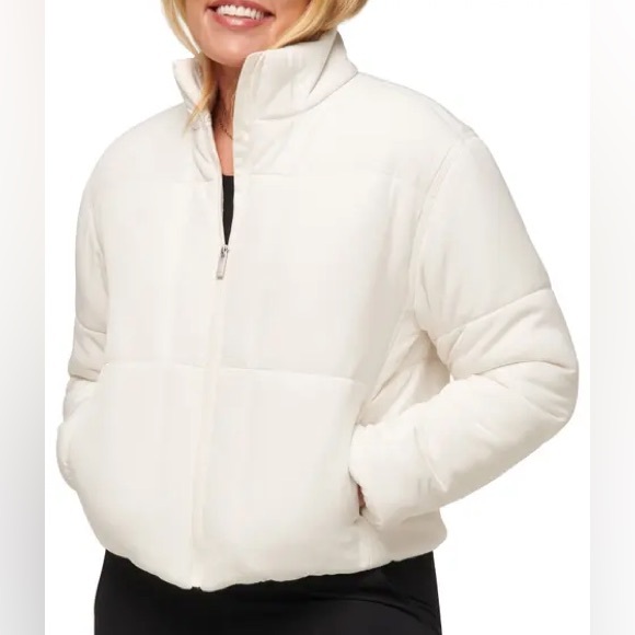 Travis Mathew | Jackets & Coats | Travis Mathew Mont Blanc Puffer ...